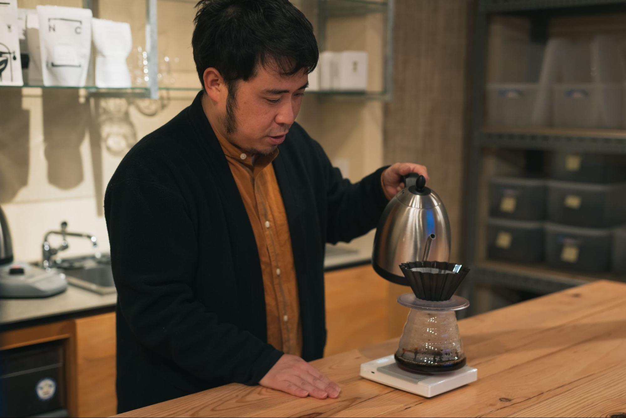 Japan Brewers Cup 2022" winner Hikaru Ono brews coffee on the world st ...