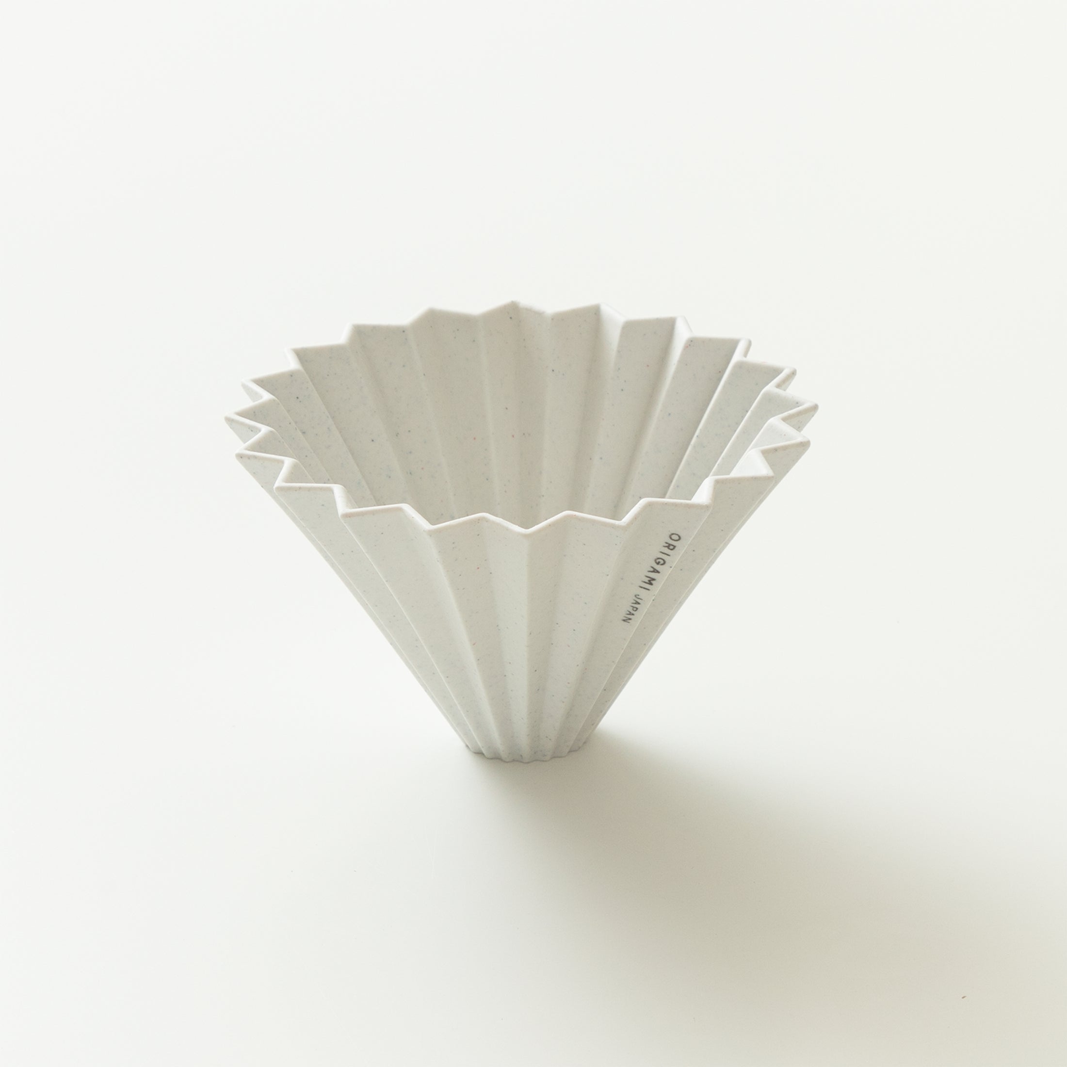 【ORIGAMI 公式】 リワーク ドリッパー M /ReWork Dripper M – ORIGAMI Online Store