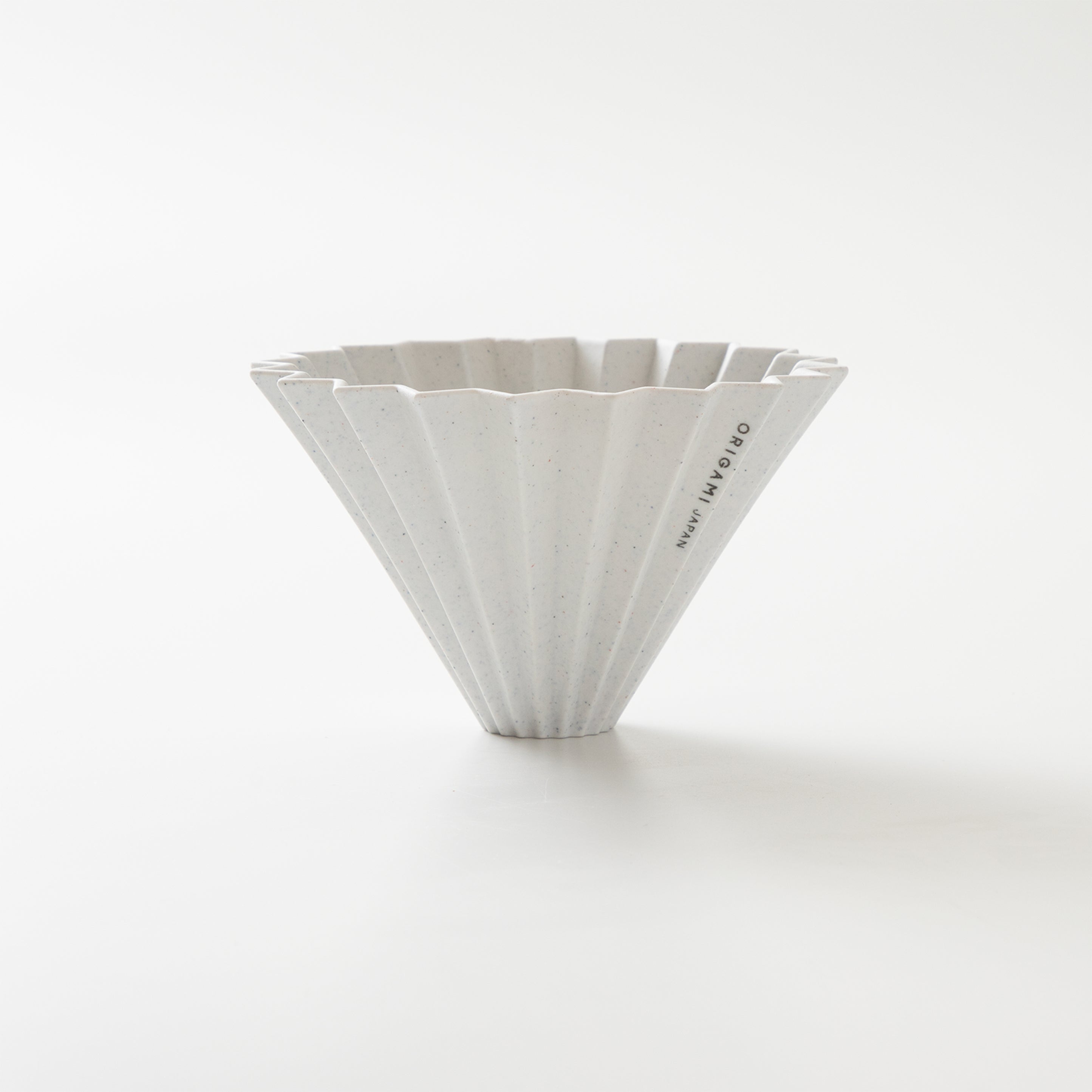 【ORIGAMI 公式】 リワーク ドリッパー M /ReWork Dripper M – ORIGAMI Online Store